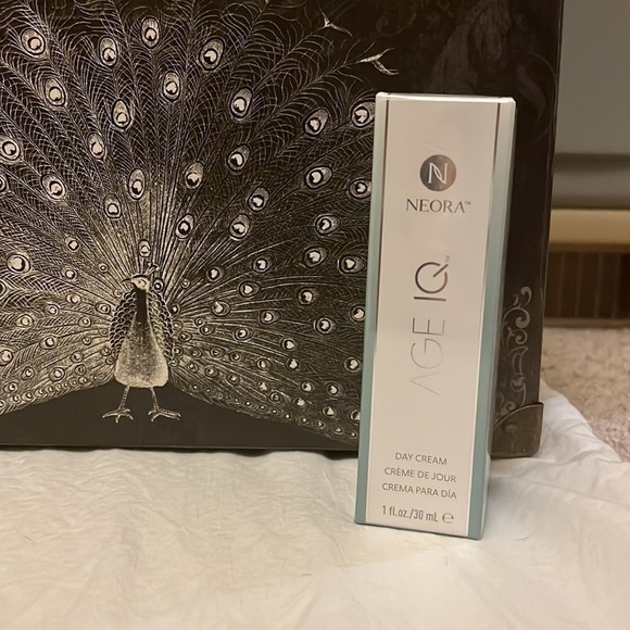 Neora | Skincare | Sold Outnew Factory Sealed Neora Age Iq Day Cream ...